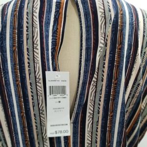 BCBGeneration | Pants & Jumpsuits | Nwt Bcbg Tribal Print Vneck Shorts ...